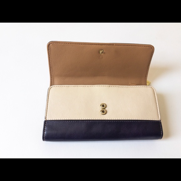 Fiorelli | Bags | Fiorelli Vegan Envelope Wallet | Poshmark
